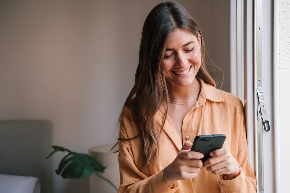 Which Government Phone Is the Best? Top Free Options & Services Reviewed | AirTalk Wireless Blog