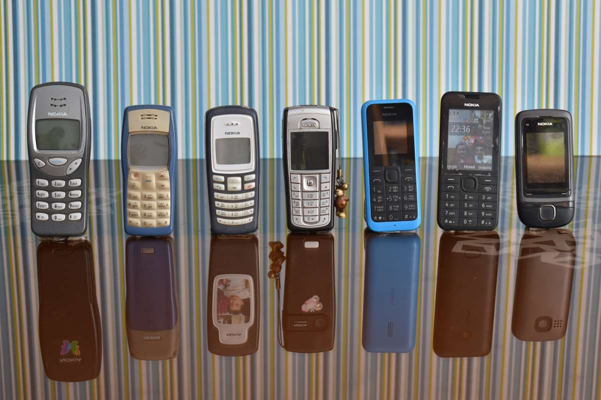 Finding The Best Dumb Phone: Top Reliable Picks - AirTalk Wireless Blog