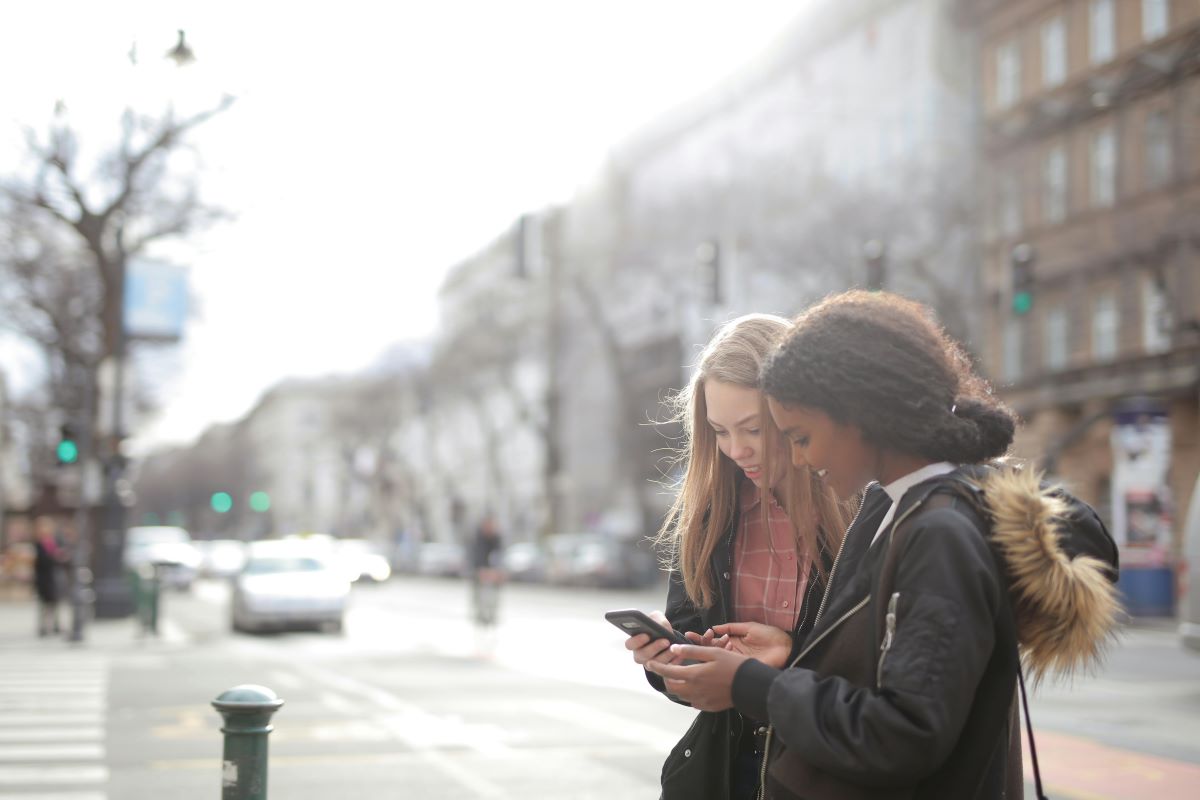 Free Obama Phone Near Me: Find the Best Device in Your Area - AirTalk ...