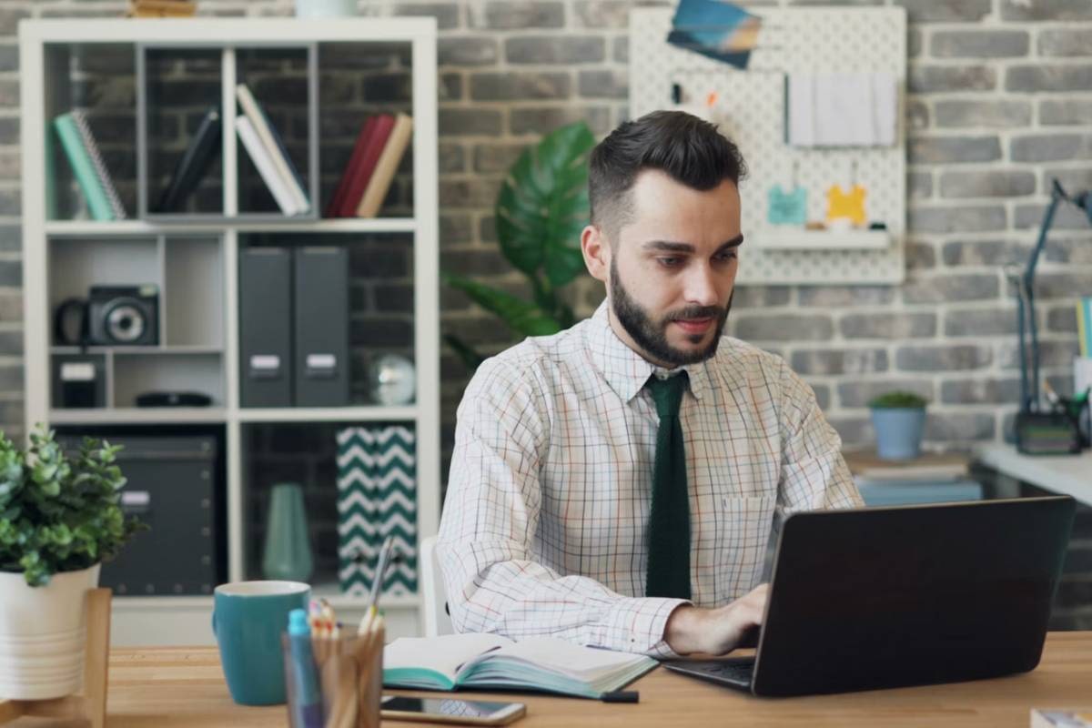 Free Laptop Assistance: Real Programs That Work in 2026