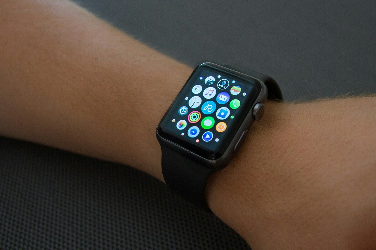 How to Get a Free Smart Watch Online for Low-income Families