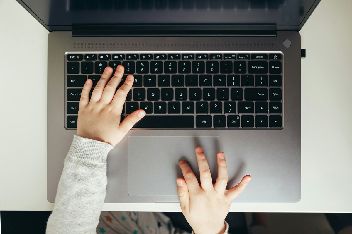 Where Can I Get a FREE Laptop Today? (Full Guide)