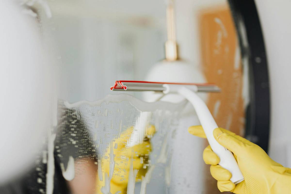 How to Remove Stickers from Glass Without Scratching: Simple Ways for 2026